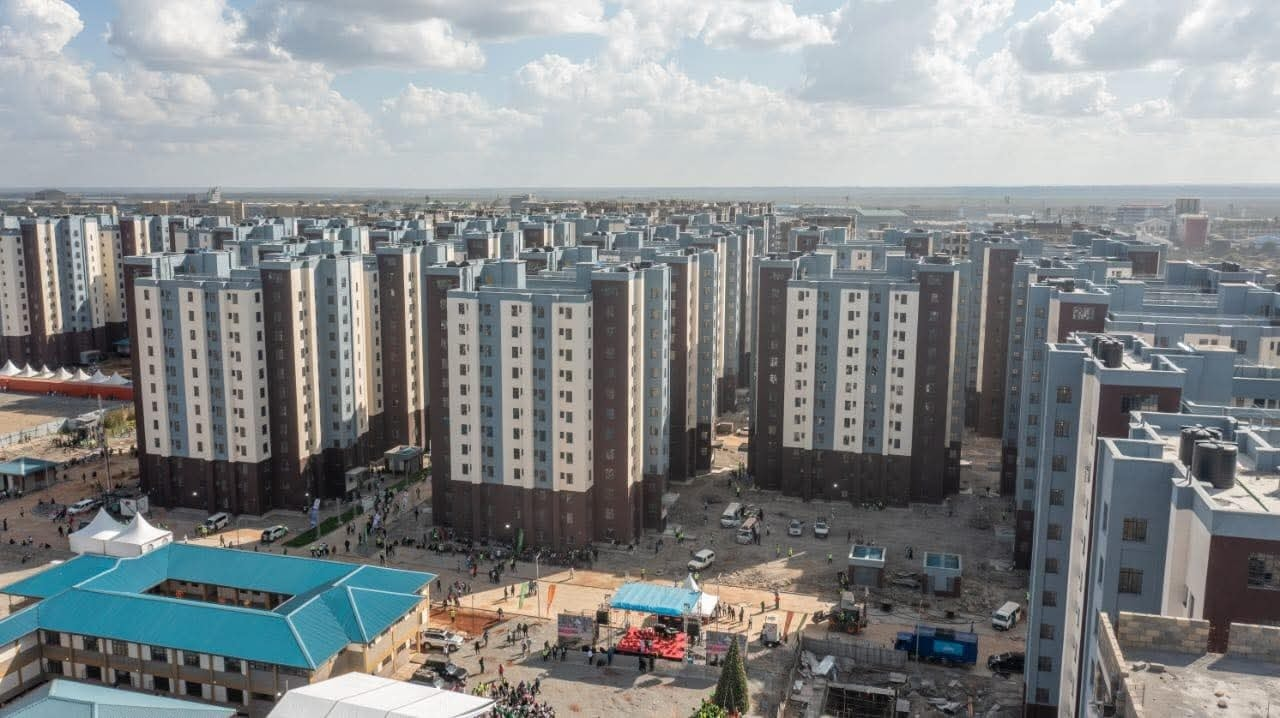 Mukuru housing residents protest 6-months delay of Ksh30,000 relocation ...