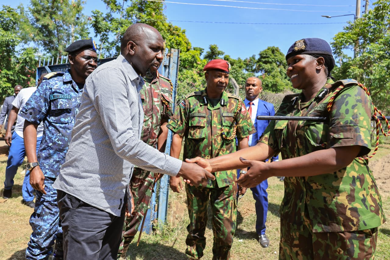 Murkomen inspects security installations in Kisumu port - People Daily